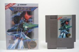 Venda - Gradius USA Universal Box | GameMarket.pt